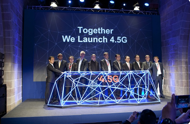 Ý Tưởng Tổ Chức Launchings Event Độc Đáo - YBOX